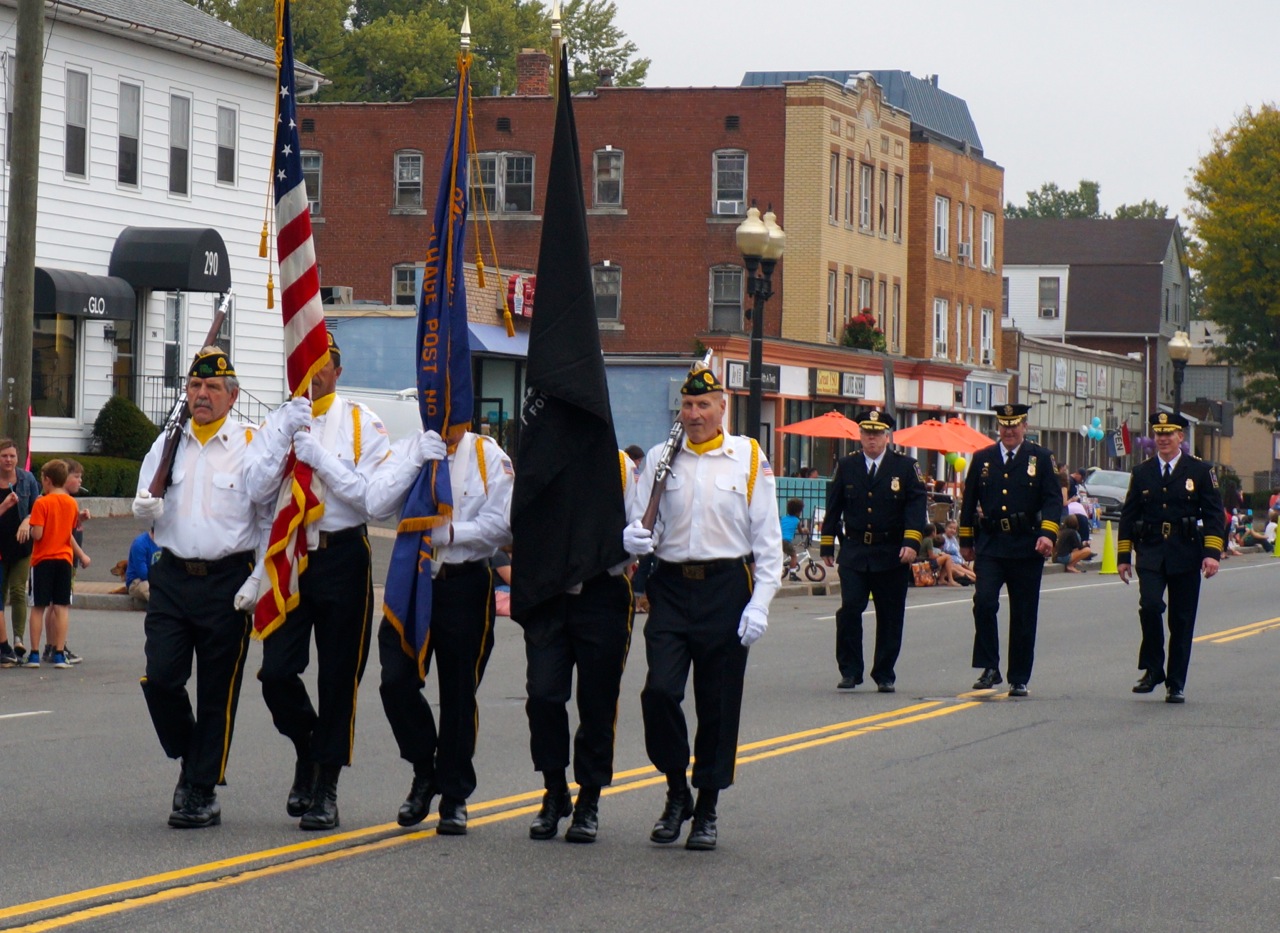 West Hartford Turns Out in Force for Annual Park Road Parade - We-Ha ...