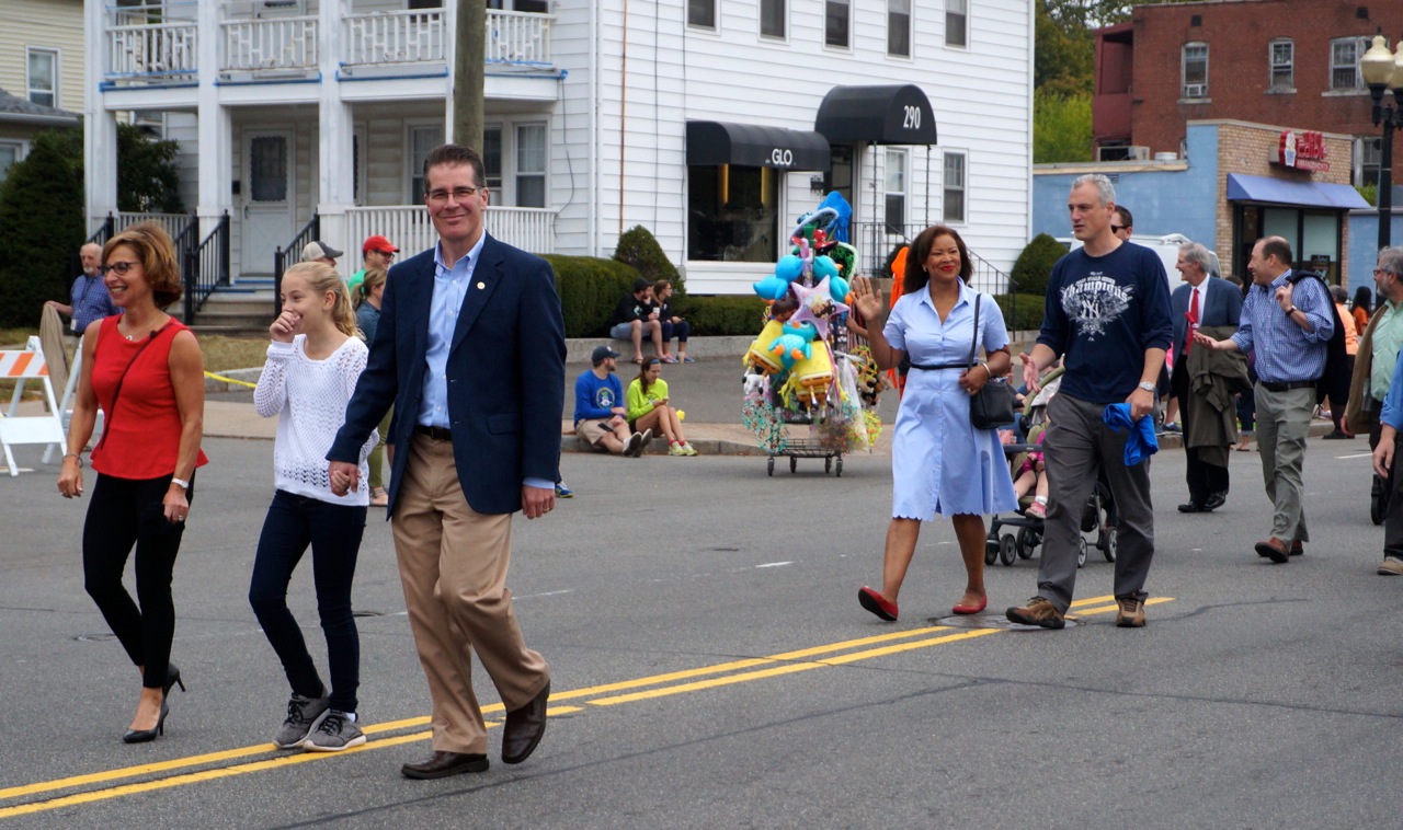 West Hartford Turns Out in Force for Annual Park Road Parade - We-Ha ...