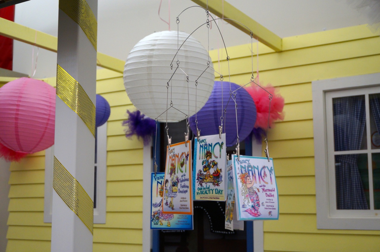 'Fancy Nancy' Day Attracts Series' Author to West Hartford's Braeburn ...