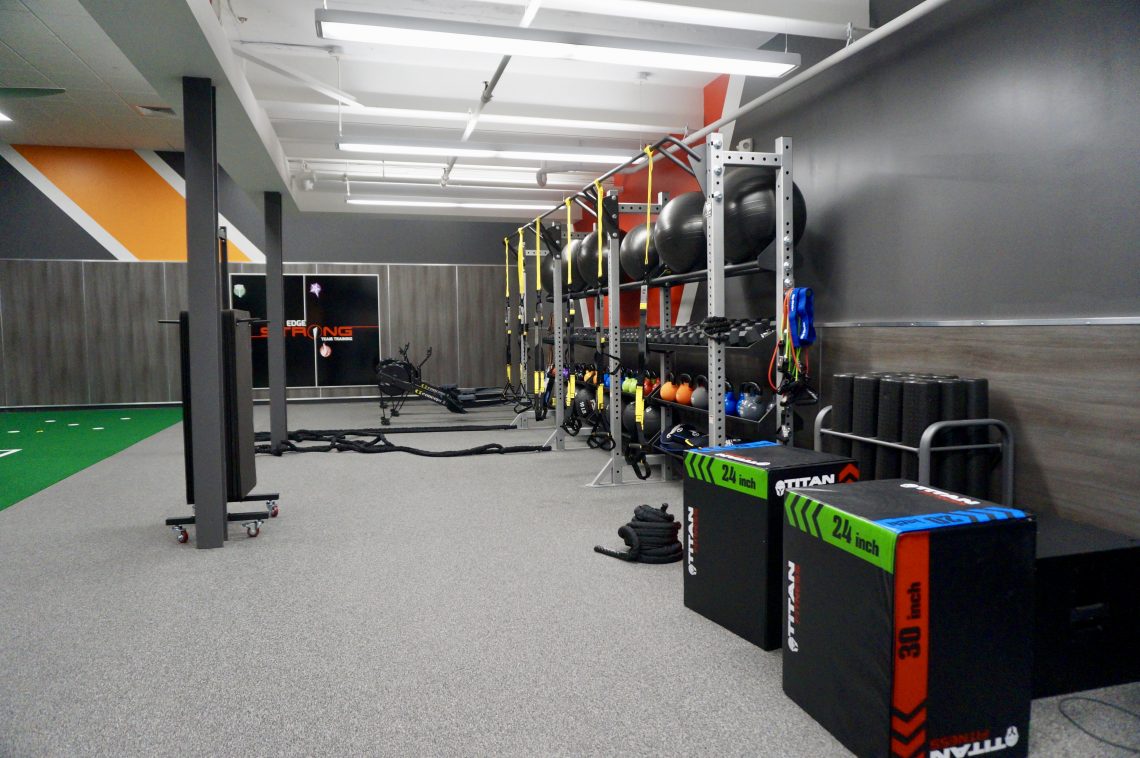 Edge Fitness in West Hartford Offers Cutting-'Edge' Amenities and ...