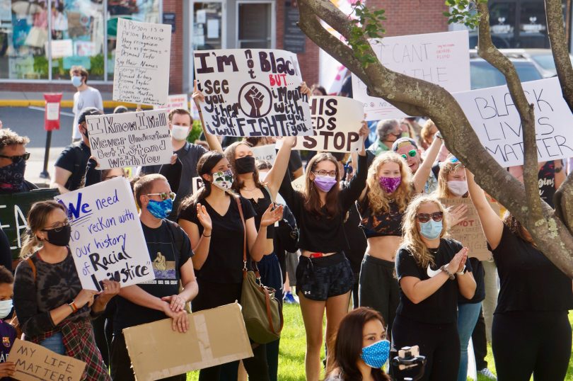 West Hartford Protest Draws Thousands - We-Ha | West Hartford News