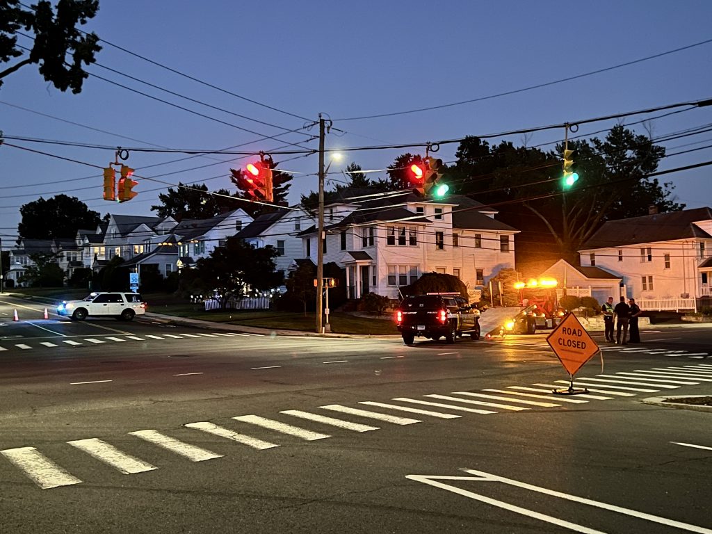 Two Injured in Collision Between West Hartford Police SUV and Passenger Car - We-Ha | West ...