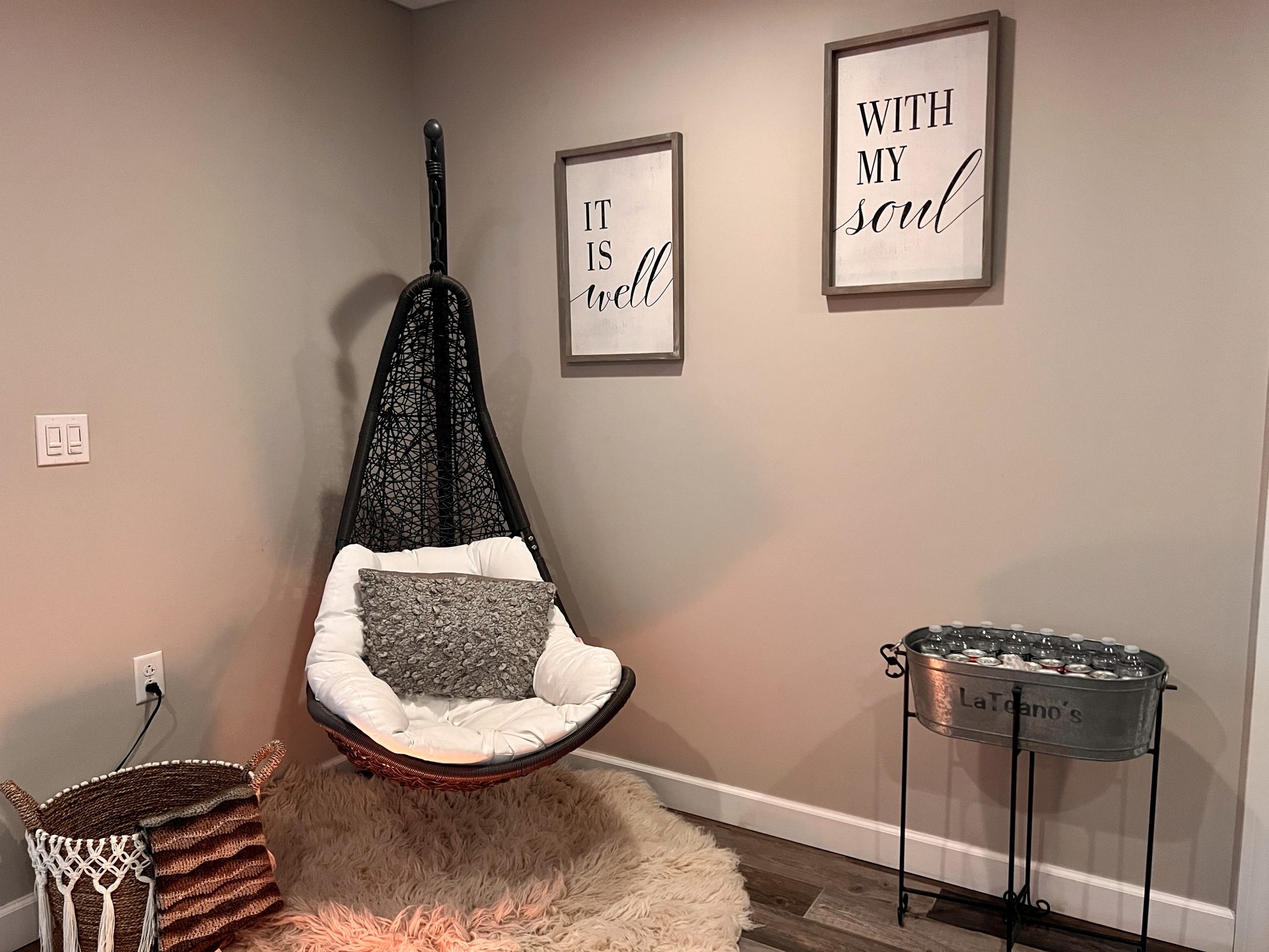 float 41 chair - We-Ha | West Hartford News