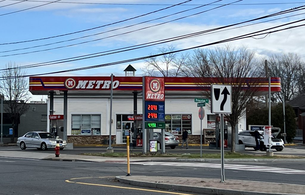 metro gas station - We-Ha | West Hartford News