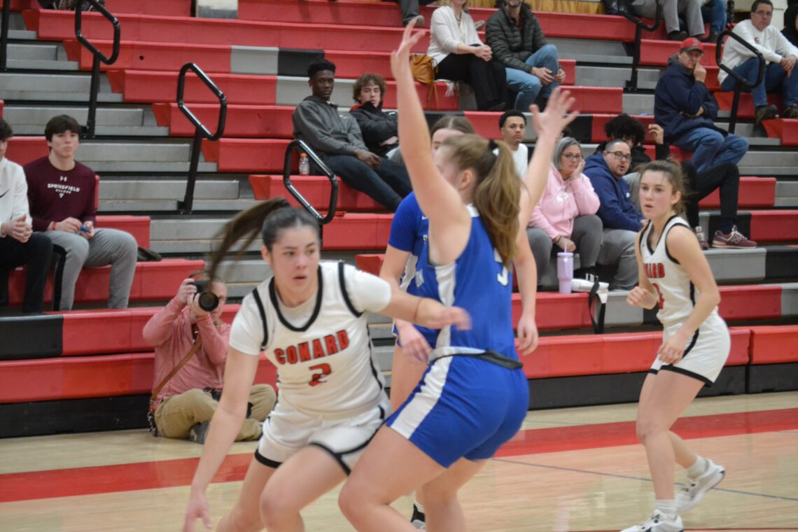 Emily Knowles heads for the baseline - We-Ha | West Hartford News