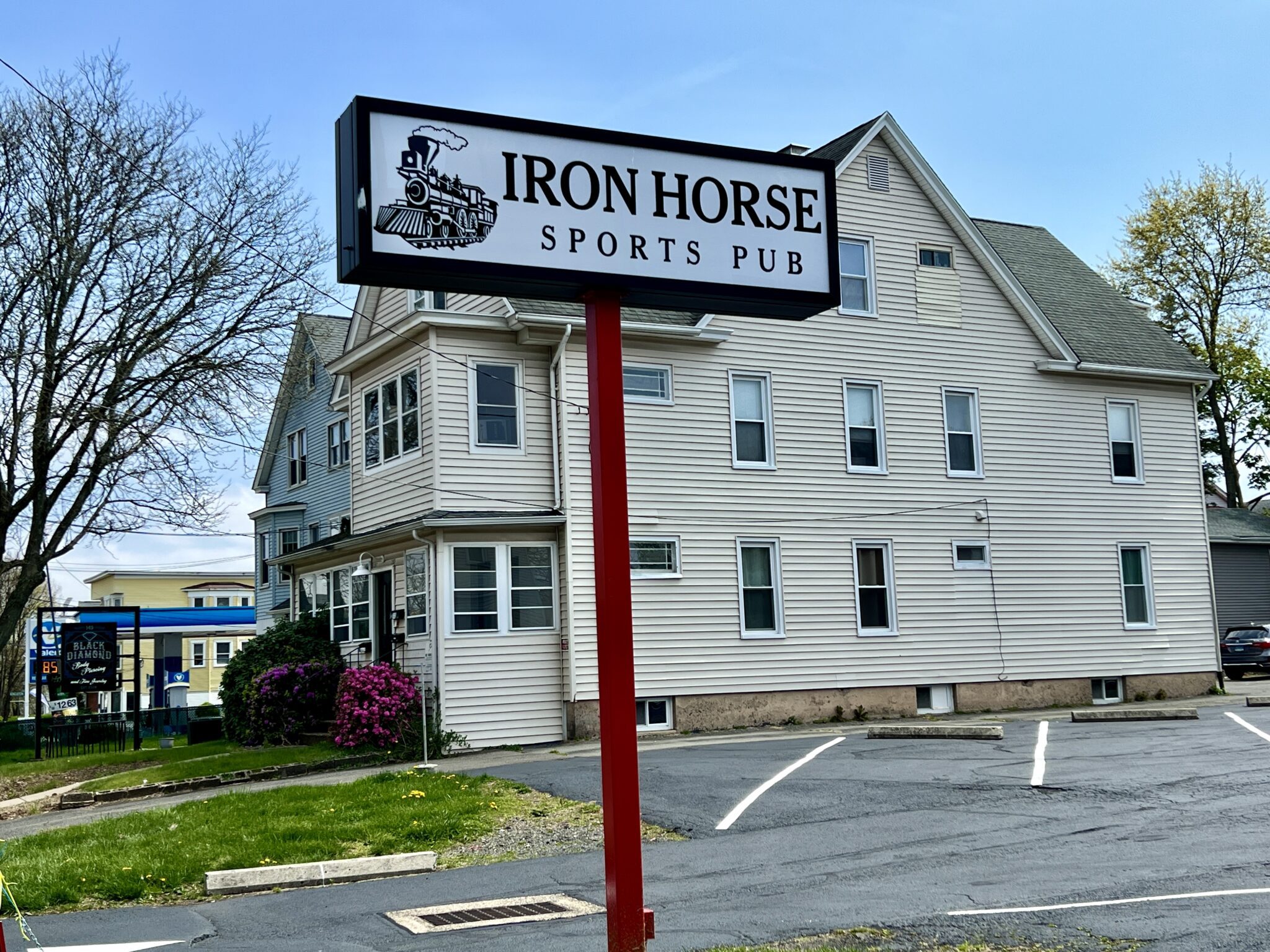 iron horse pub parking lot sign - We-Ha | West Hartford News