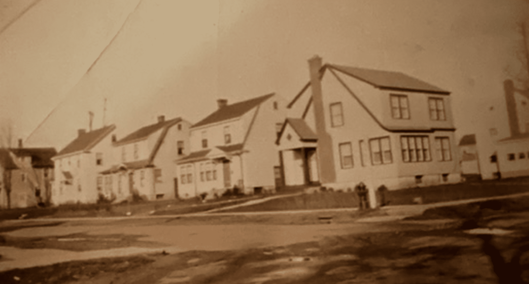 From the West Hartford Archives: South Quaker Lane at Seymour Avenue ...