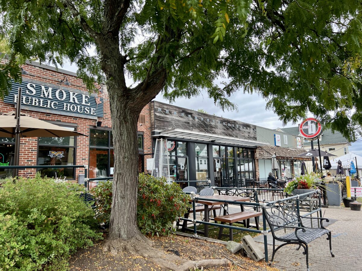 Park Road 'Restaurant Row' Hosting Happy Hour, Parade Watch Festivities ...