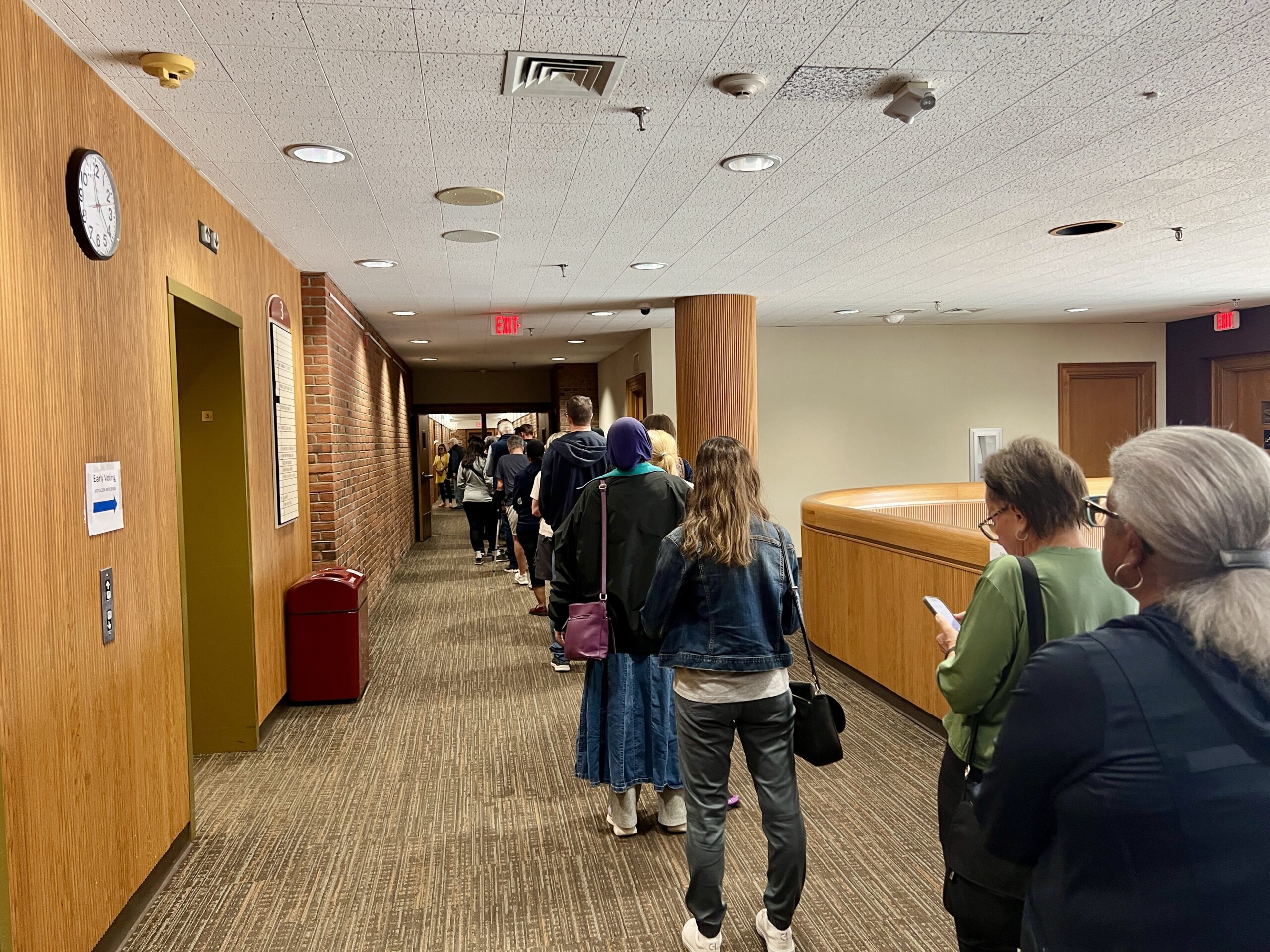 early voting line - We-Ha | West Hartford News