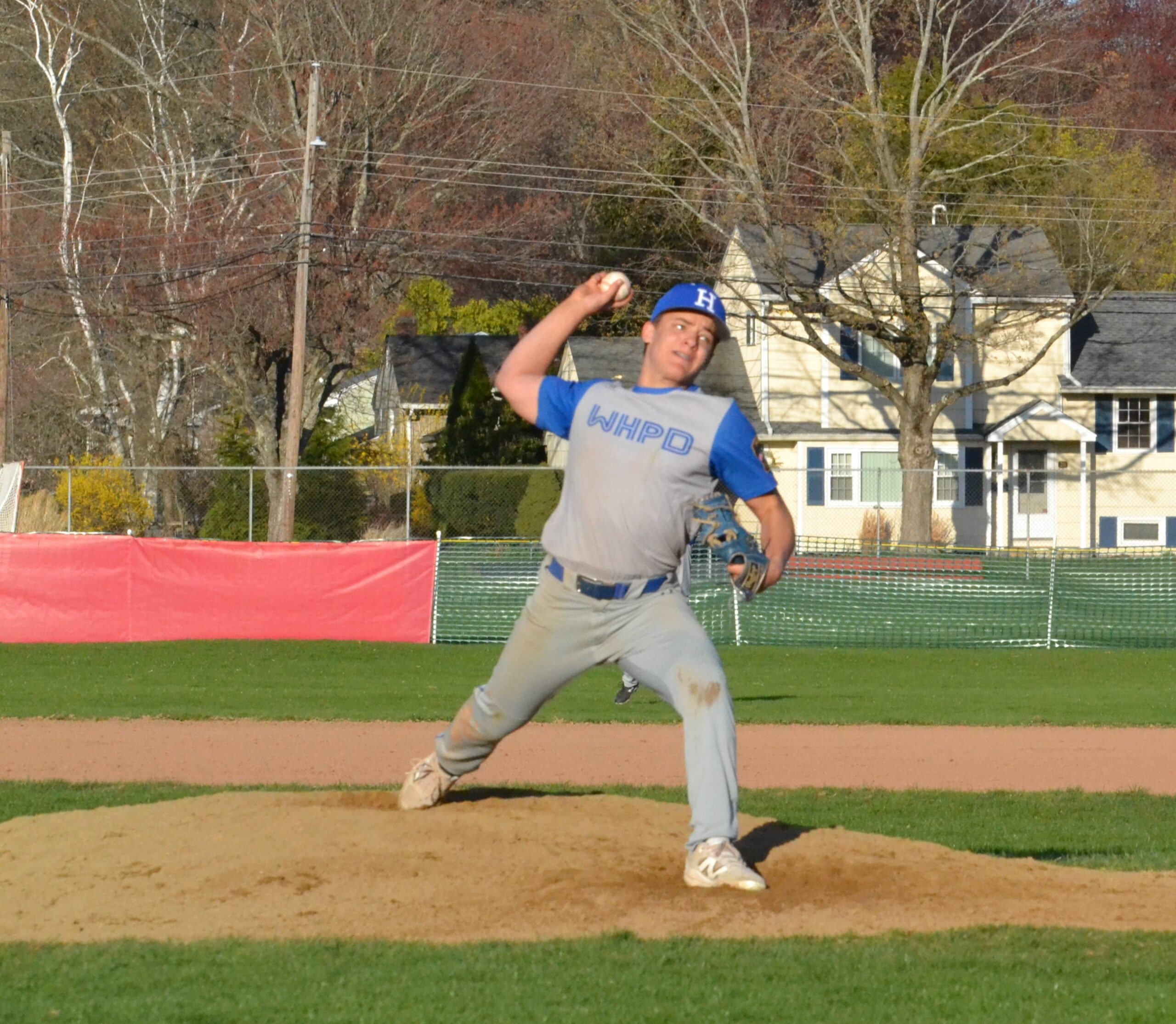 Lou Sauer pitched a successful 7th inning to secore the Hall win - We ...