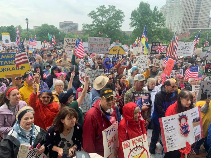 ‘This Is What America Looks Like’ – ‘No Kings’ Rally Draws 10,000 To ...