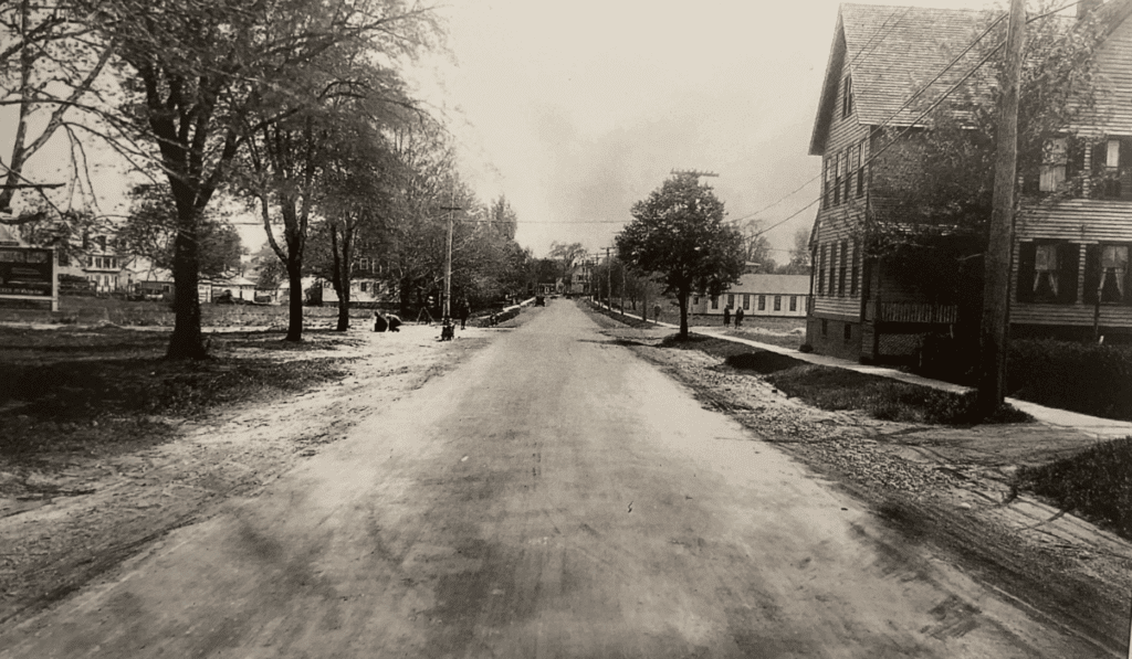 From the West Hartford Archives: South Quaker Lane Near Boulevard - We ...